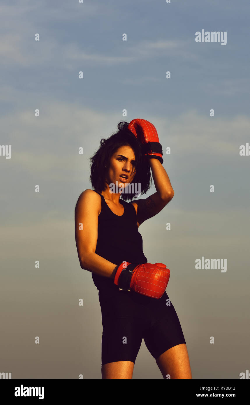 Victorious boxer hi-res stock photography and images - Alamy