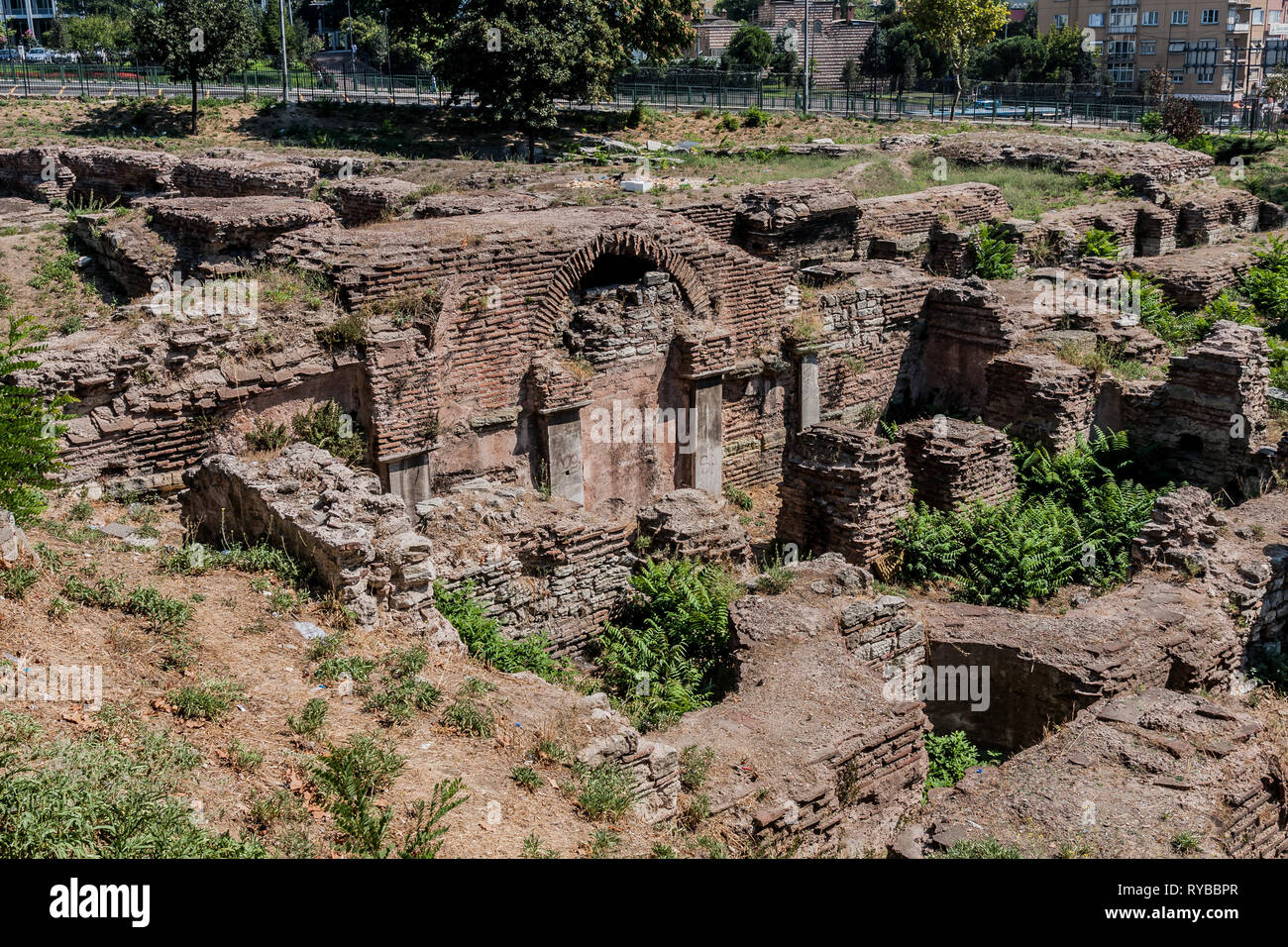 The ruins of the Roman Empire period in Istanbul Stock Photo - Alamy