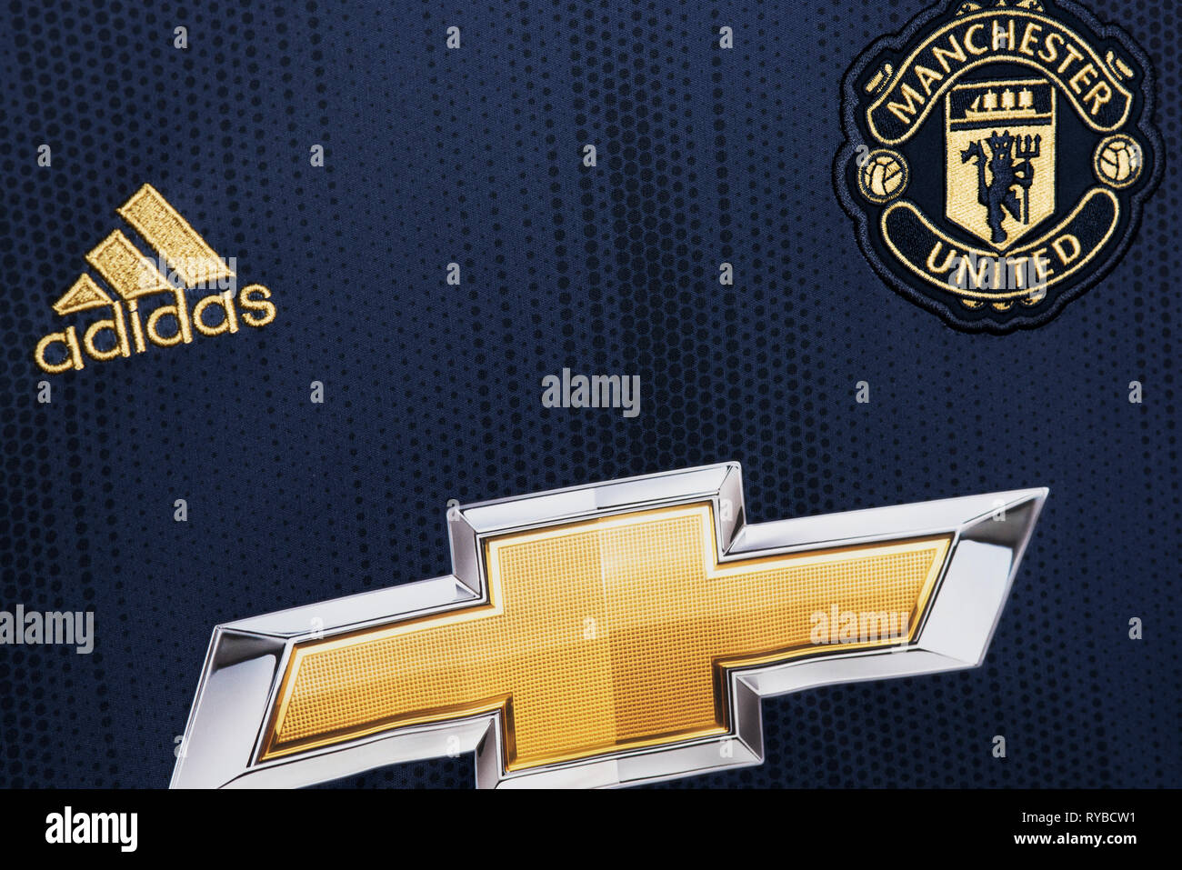 Man utd logo 2019 hi-res stock photography and images - Alamy
