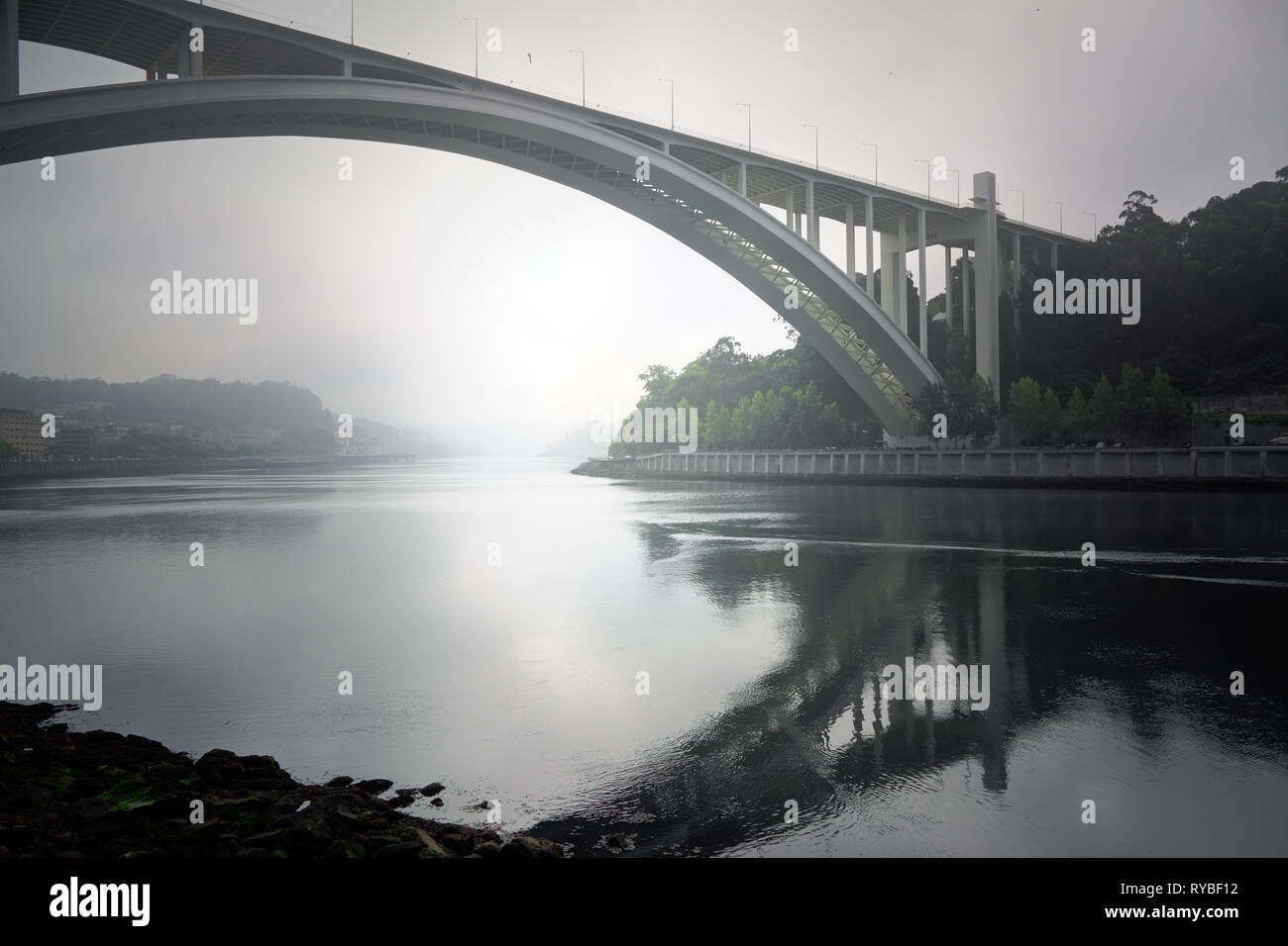River Douro and Arrabida bridge at dawn, Porto, Portugal Stock Photo ...