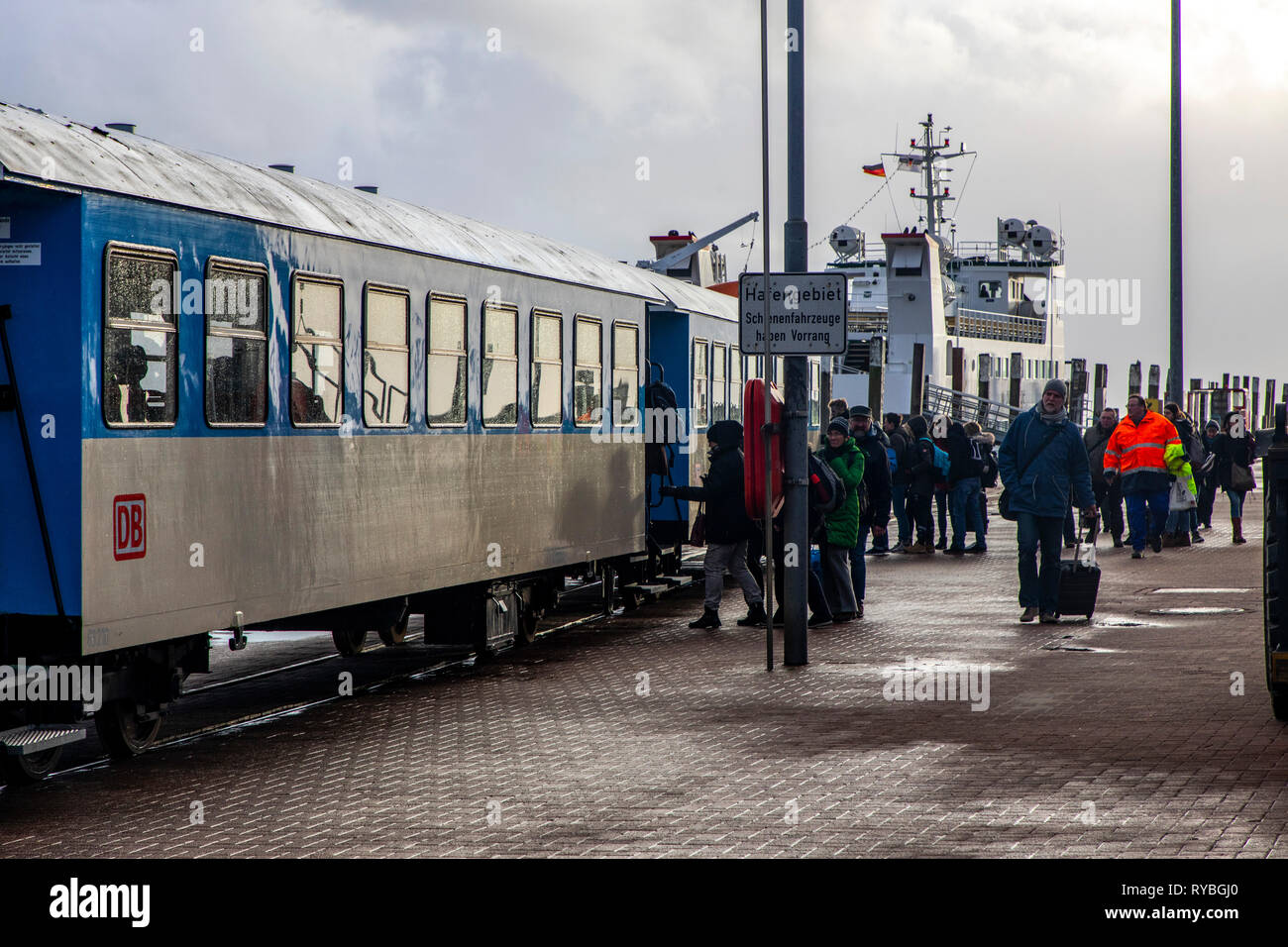 Ostfriesland, island Wangerooge, ferry port, island railway, brings the ...