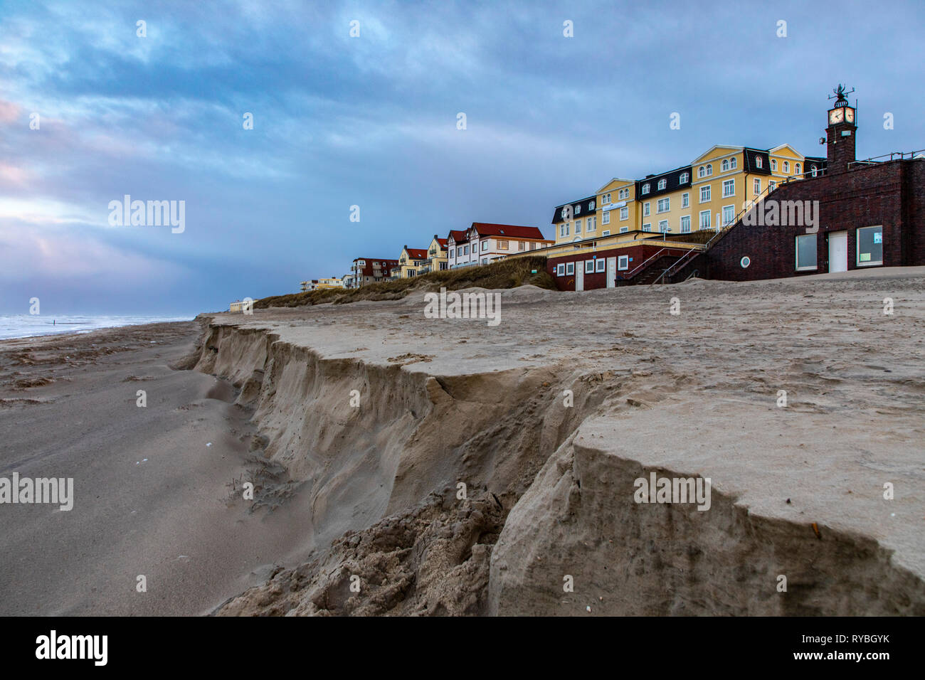 Ostfriesland, island Wangerooge, winter, beach, storm, a storm surge ...