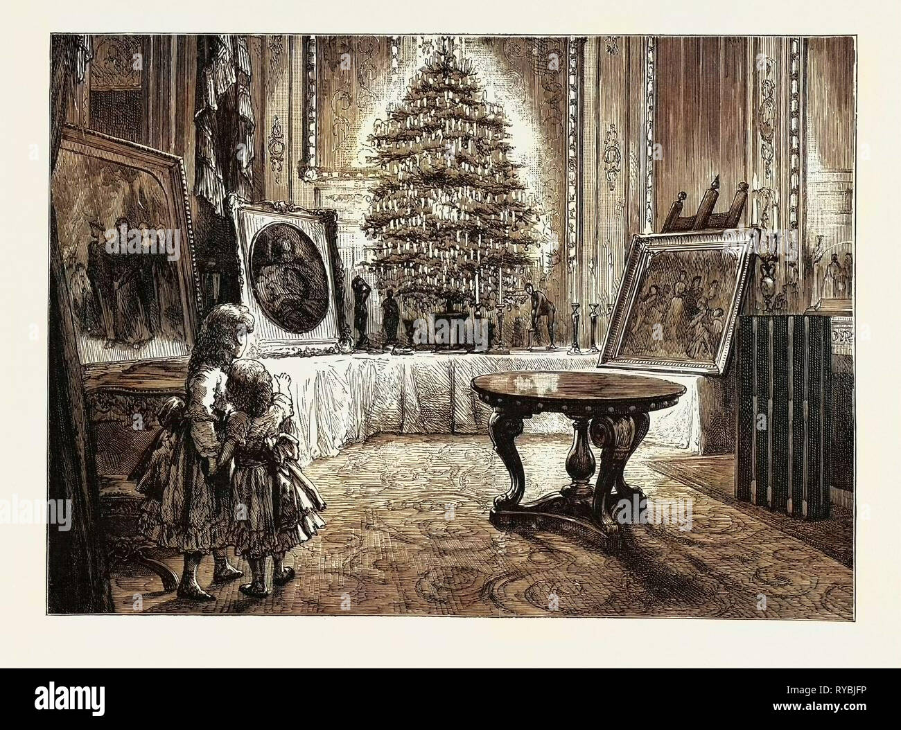 Queen christmas windsor tree hi-res stock photography and images - Alamy