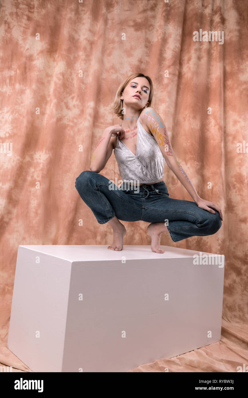 Angle pose cut hi-res stock photography and images - Alamy