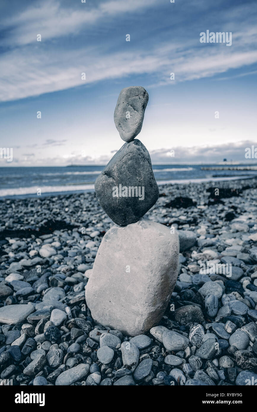 Stones balance. Well-balanced of pebbles Stock Photo - Alamy
