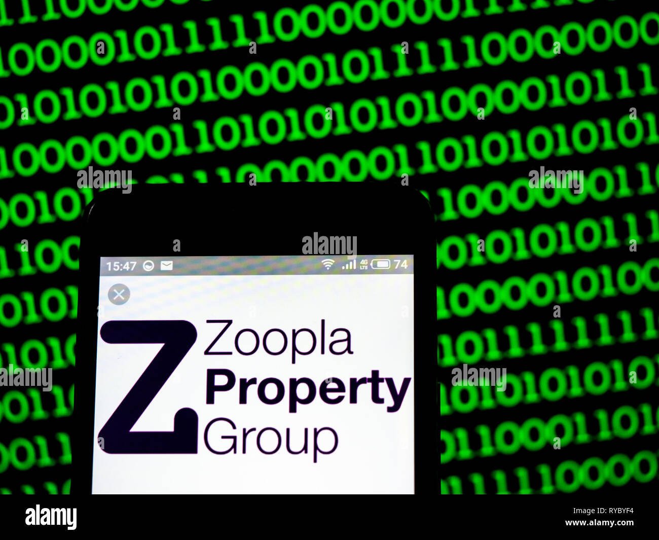 Zoopla phone hi-res stock photography and images - Alamy