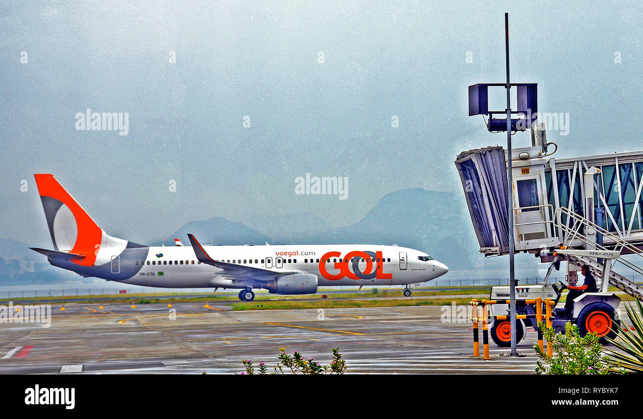 Boeing 737 plane of Gol company landing in Santos Dumont airport, Rio de Janeiro, Brazil Stock ...