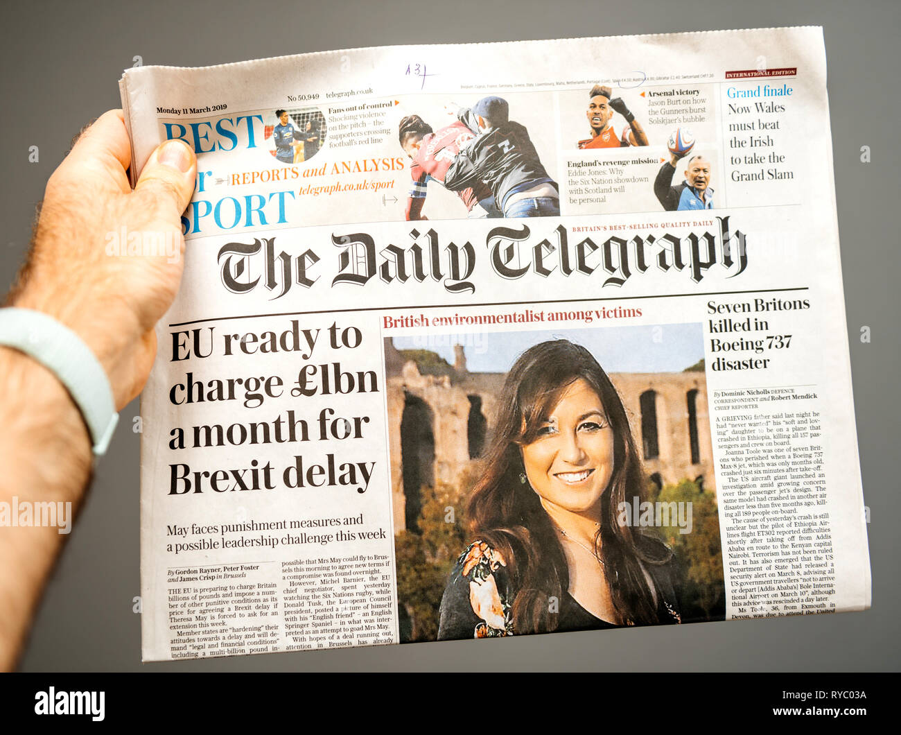 The telegraph newspaper cover hi-res stock photography and images - Alamy