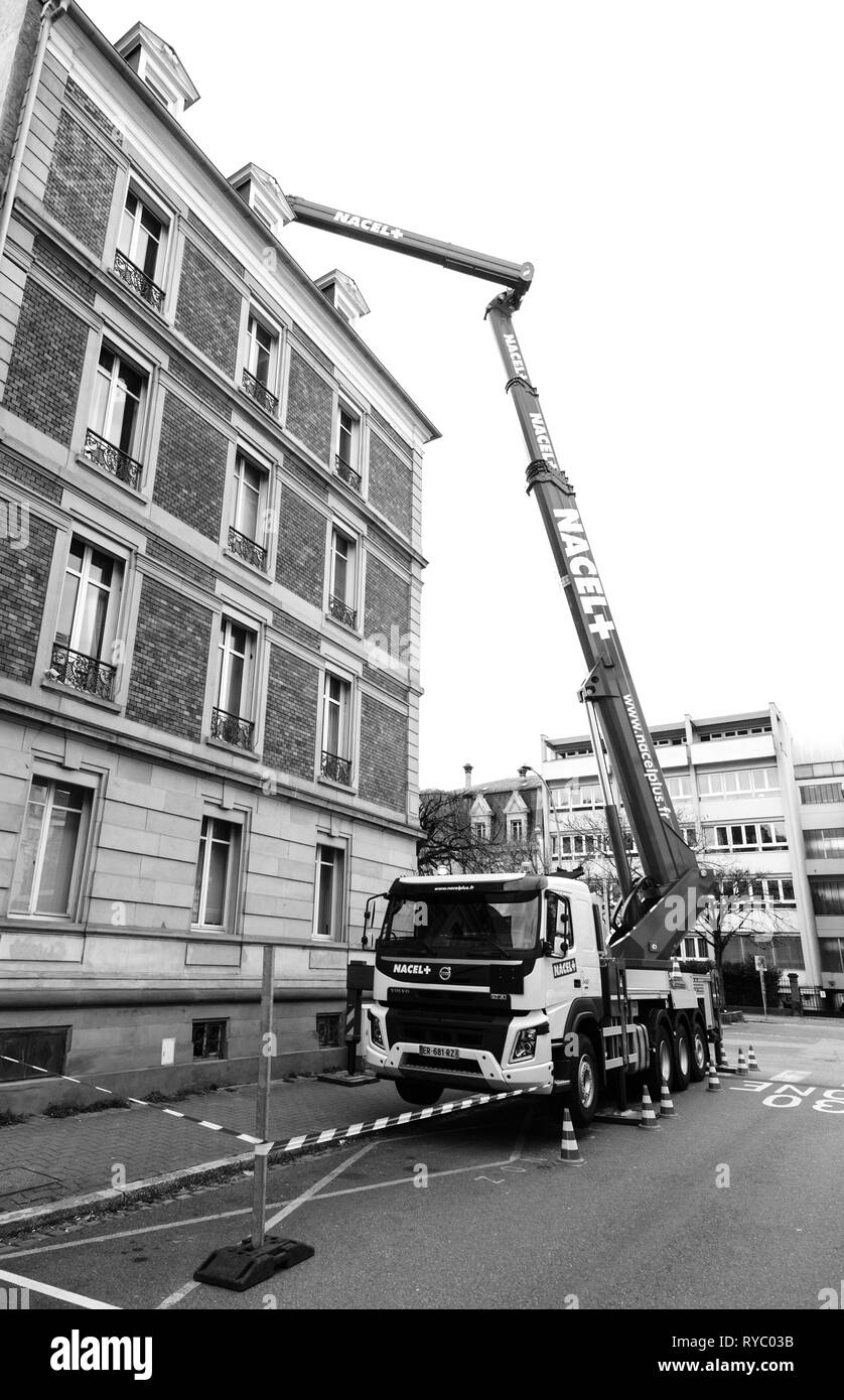 Volvo fmx hi-res stock photography and images - Alamy