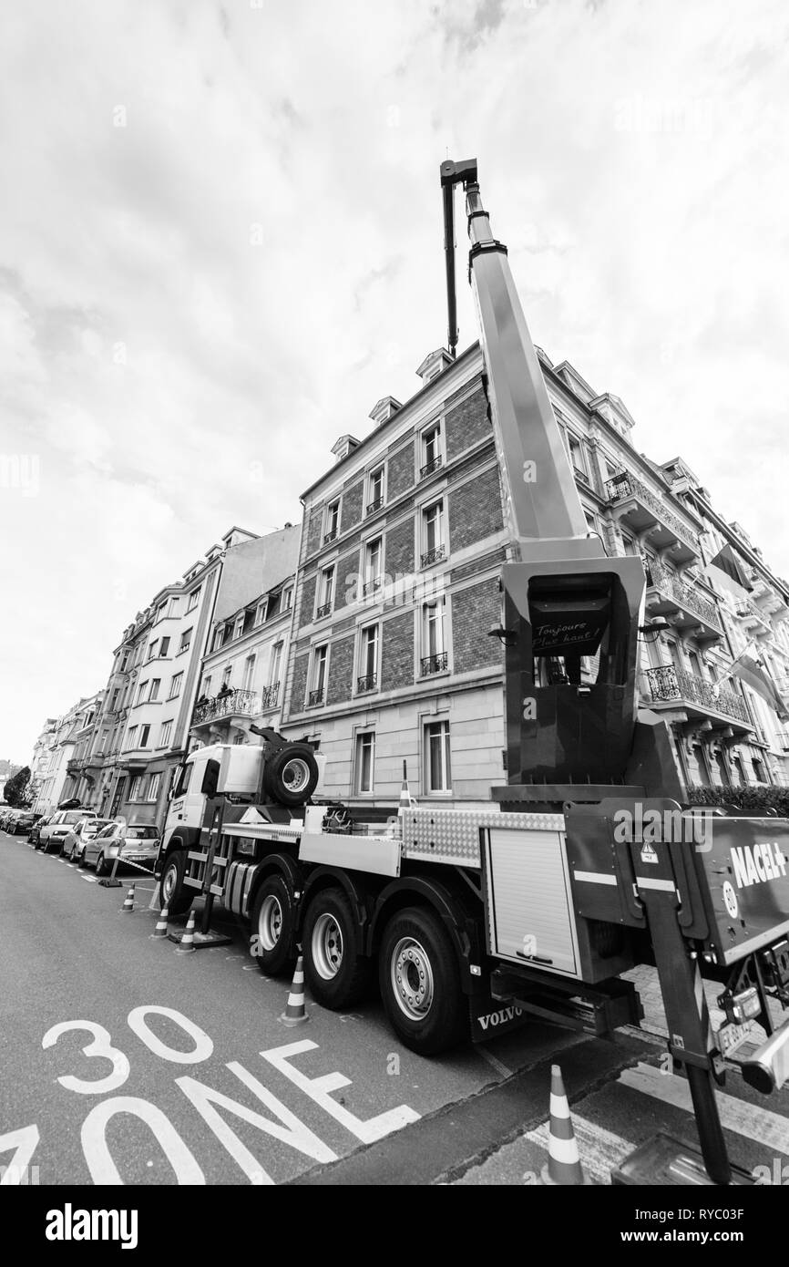 Volvo fmx hi-res stock photography and images - Alamy