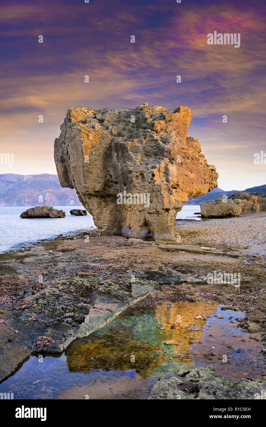 Rock quarry beach hi-res stock photography and images - Alamy