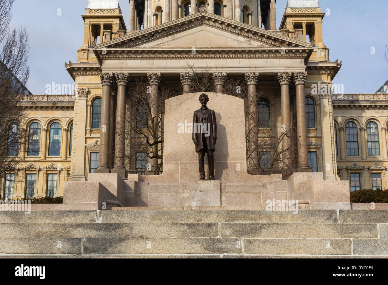 Statue of Abraham Lincoln and State Capitol Building on a Spring ...