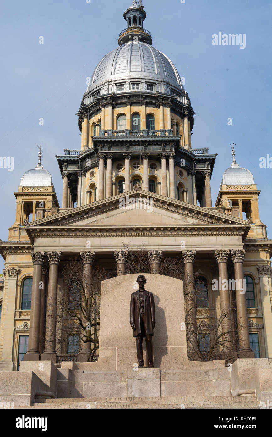 Statue of Abraham Lincoln and State Capitol Building on a Spring ...