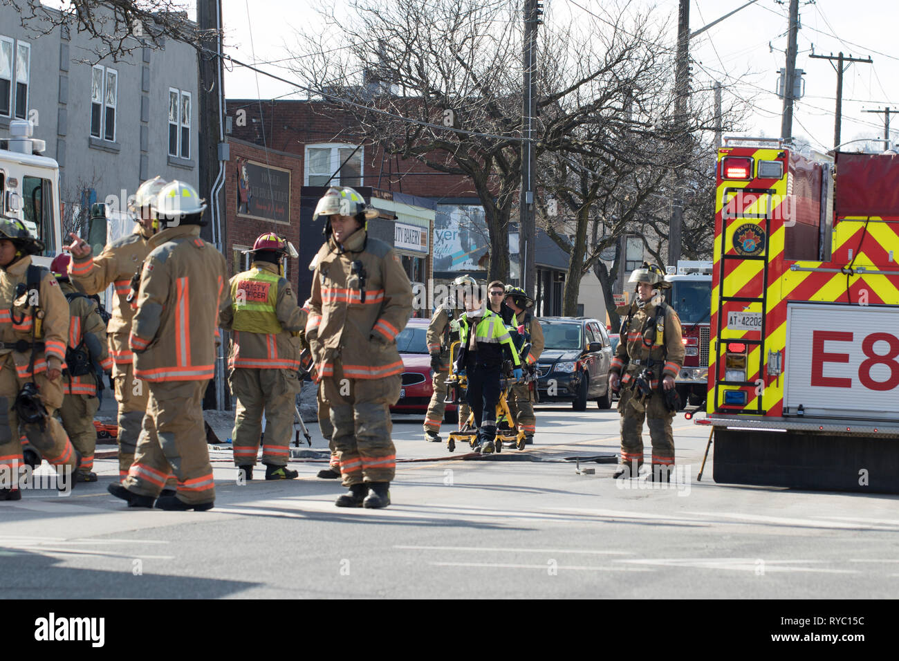 Fireman Putting Out Building Fire High Resolution Stock Photography and ...