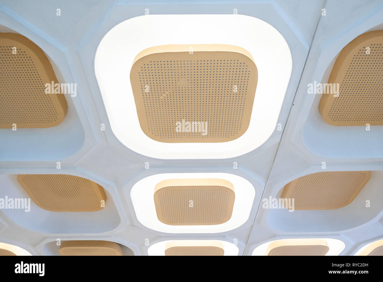 Mizrah hi-res stock photography and images - Alamy