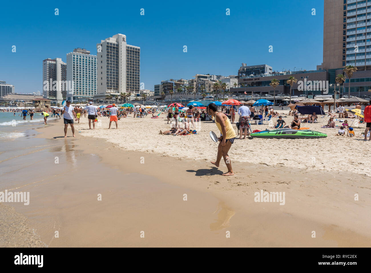 People playing matkot on the beach - april 29th 2017, Tel Aviv-Yafo ...