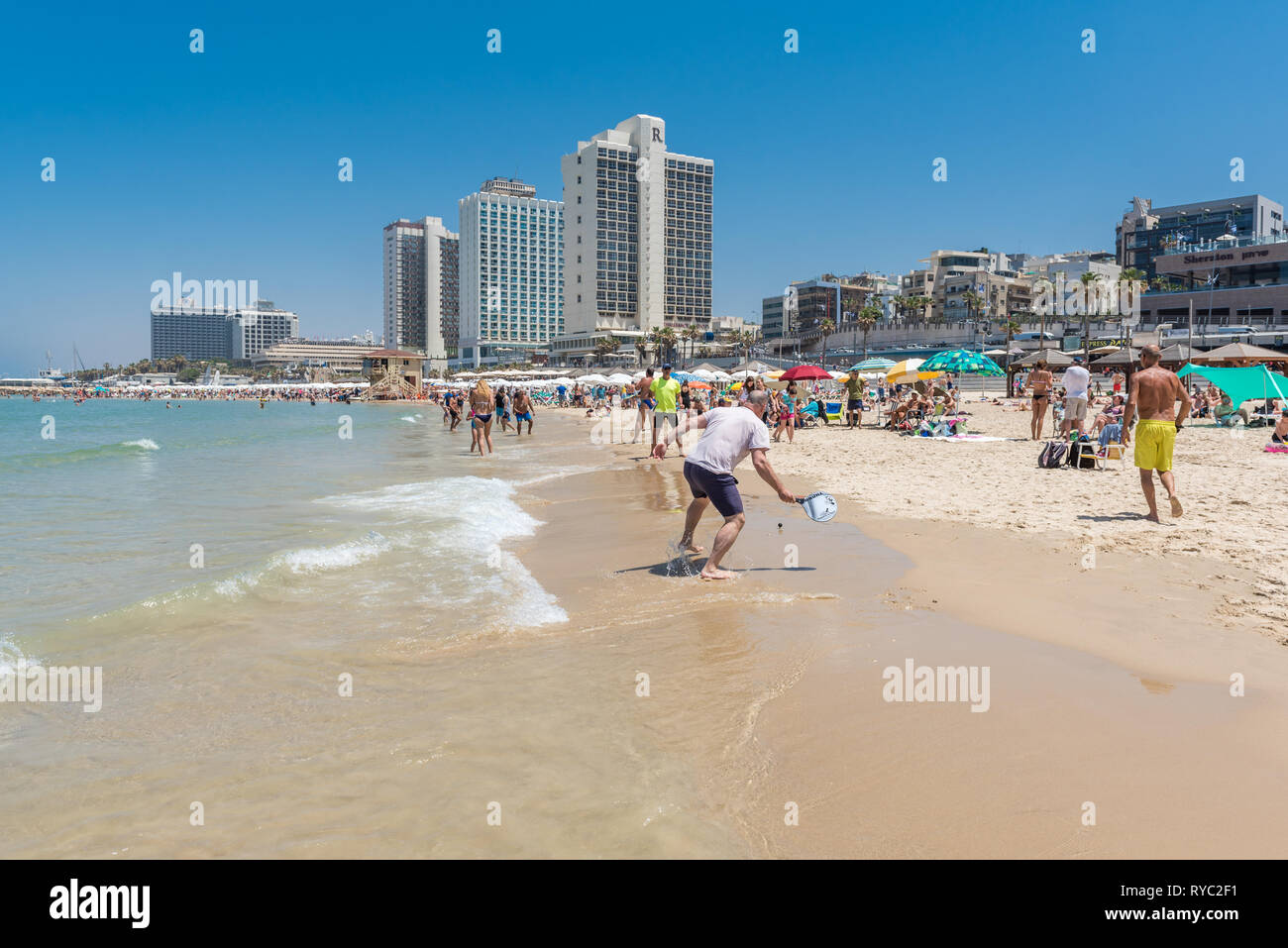 People playing matkot on the beach - april 29th 2017, Tel Aviv-Yafo ...