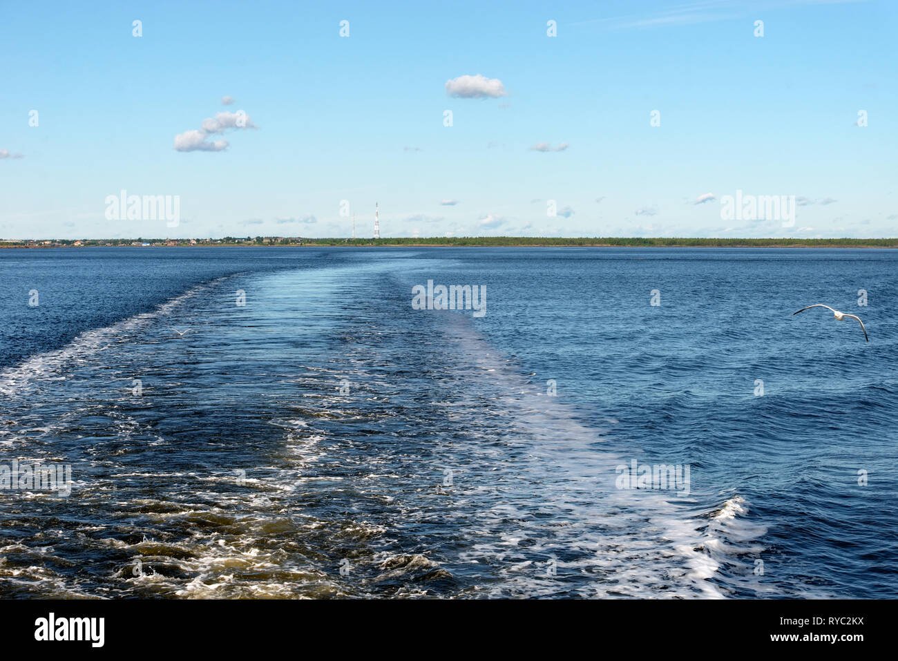 The trail from the ship on the White Sea Stock Photo - Alamy