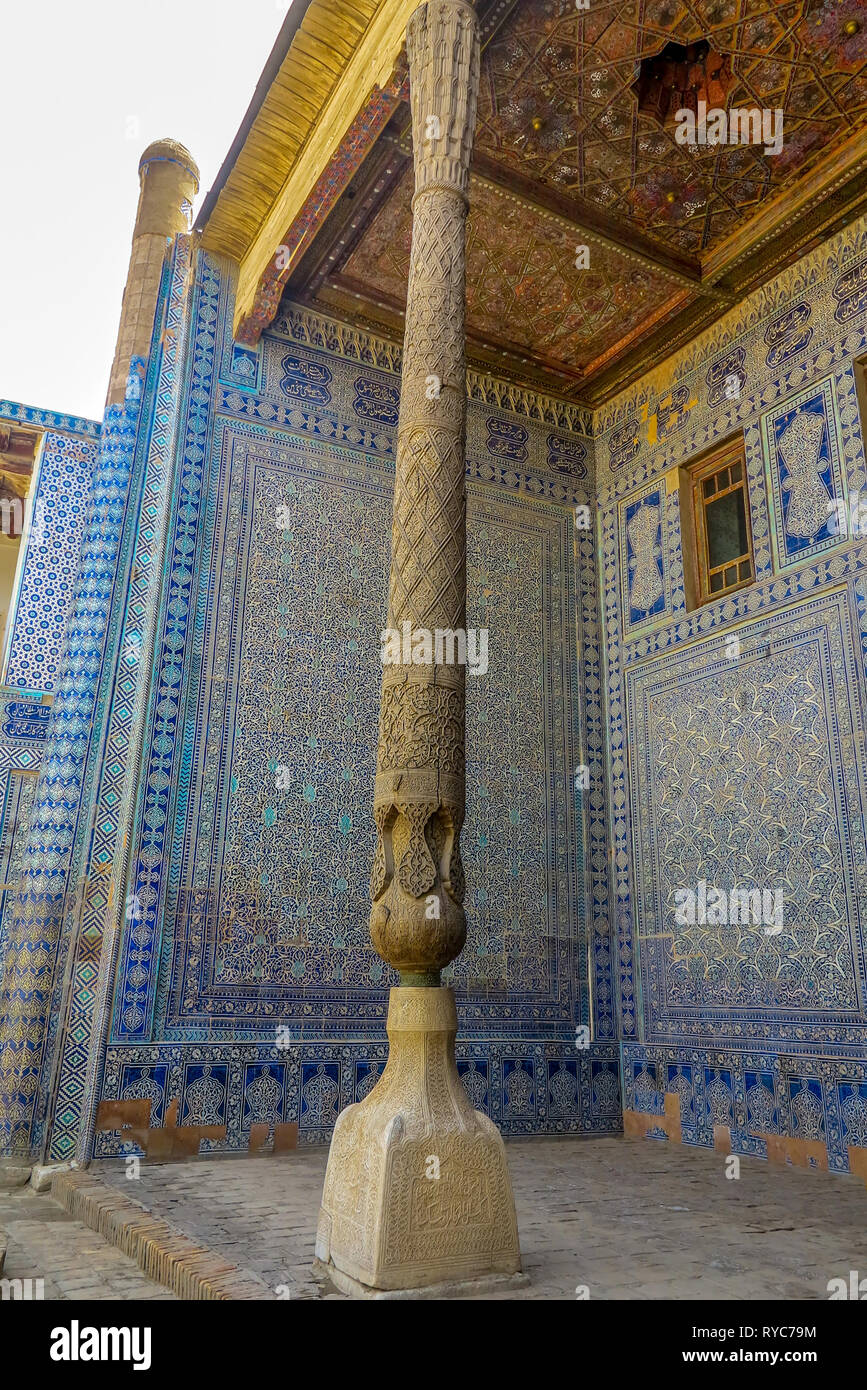 Khiva Old Town Tash Hauli Stone House Palace Wooden Column Blue Tiles ...