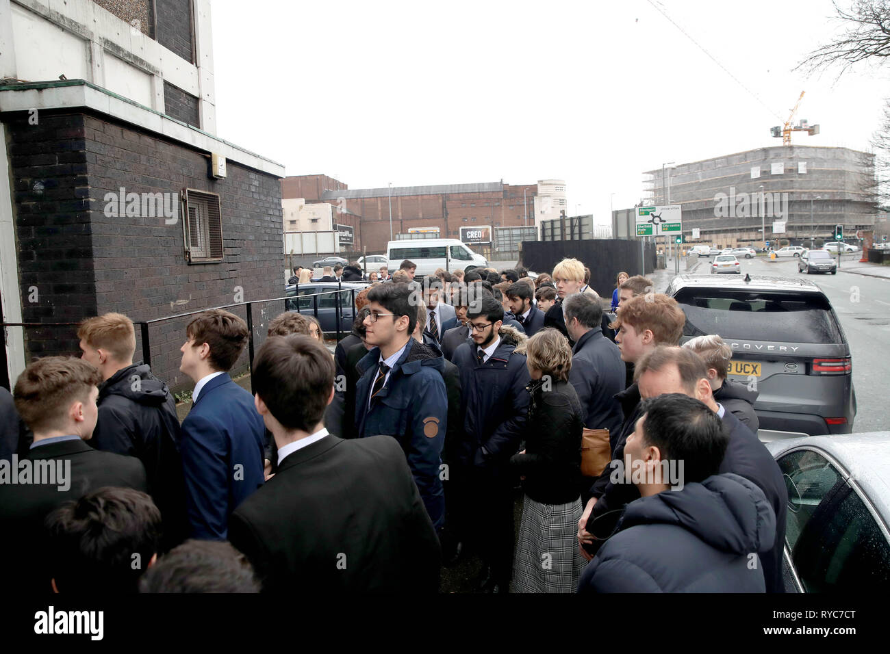 3 people stabbed hi-res stock photography and images - Alamy