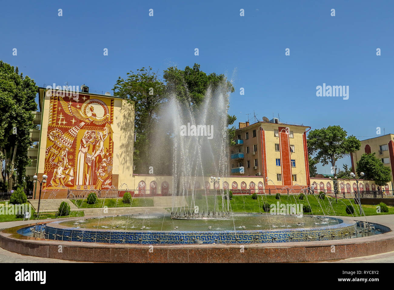 Samarkand Amir Temur Park Fountain with Uzbek Women Wearing National ...