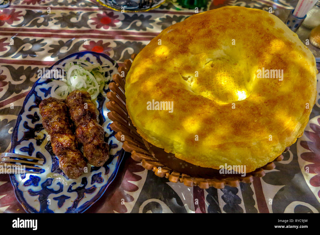Uzbek naan hi-res stock photography and images - Alamy