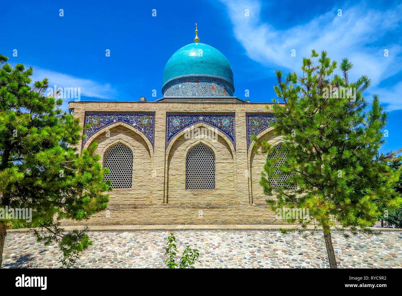 Tashkent Hazrati Imam Complex Kaffal Shashi Mausoleum Back View Stock ...