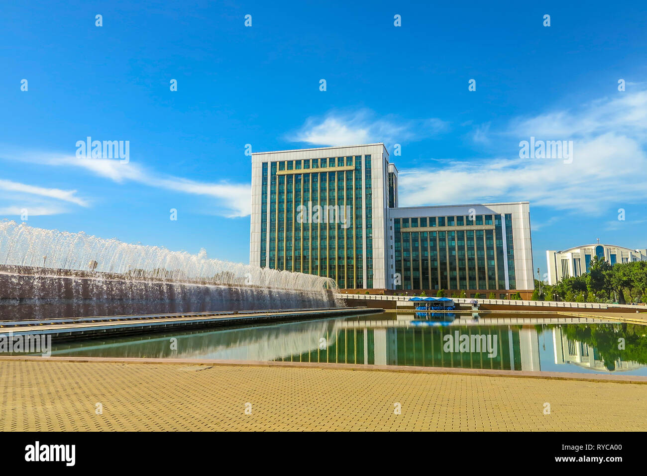 Uzbekistan government building hi-res stock photography and images - Alamy
