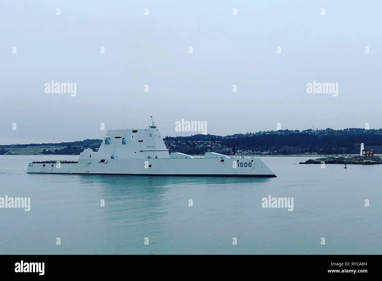 The Guided-missile destroyer USS Zumwalt sails into Canadian Forces ...