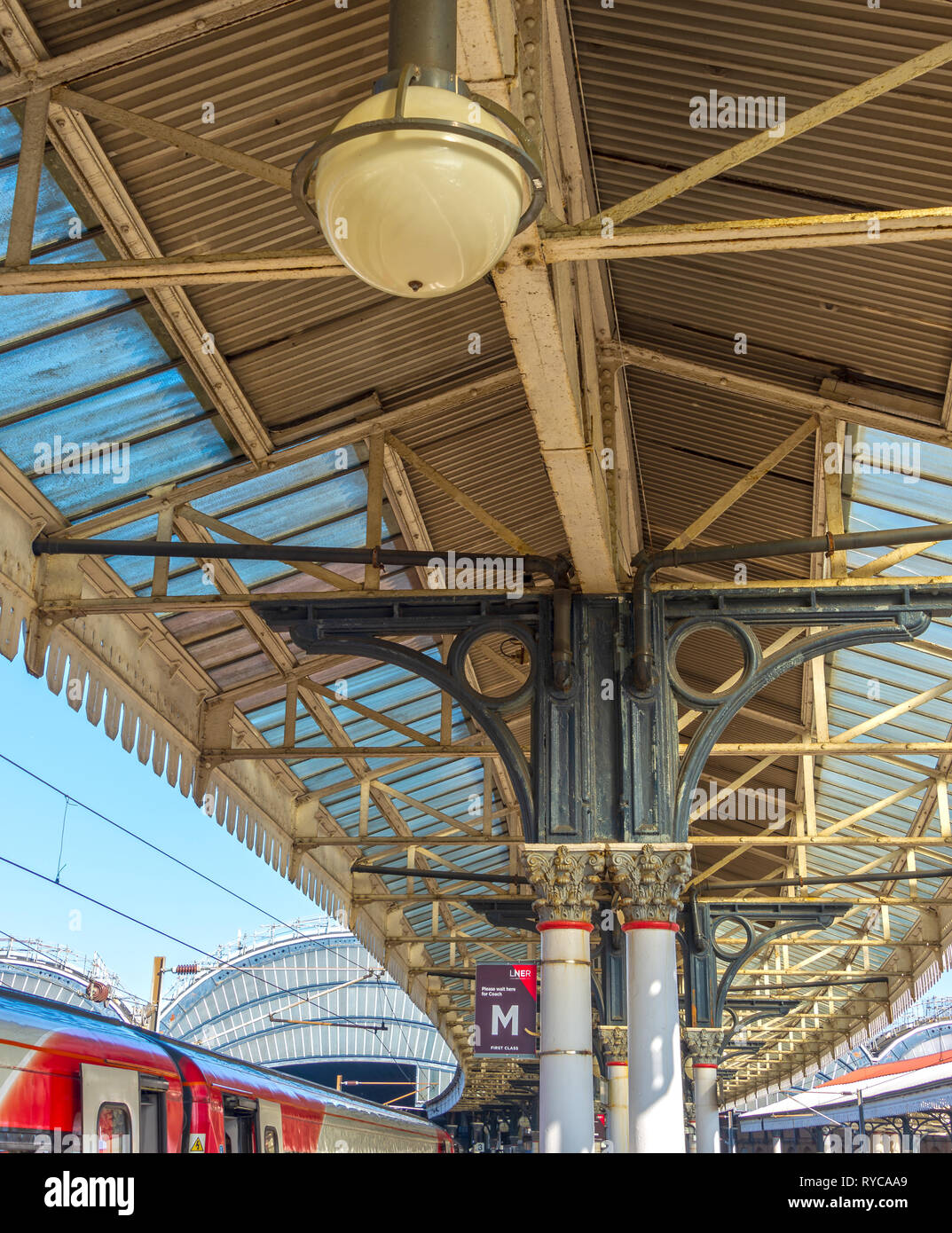 Canopy glass metal victorian hi-res stock photography and images - Alamy