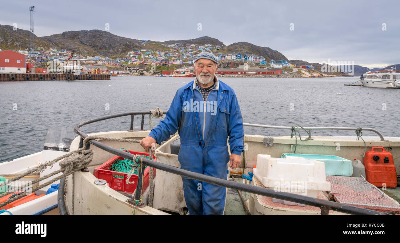 Inuit fisherman hi-res stock photography and images - Alamy