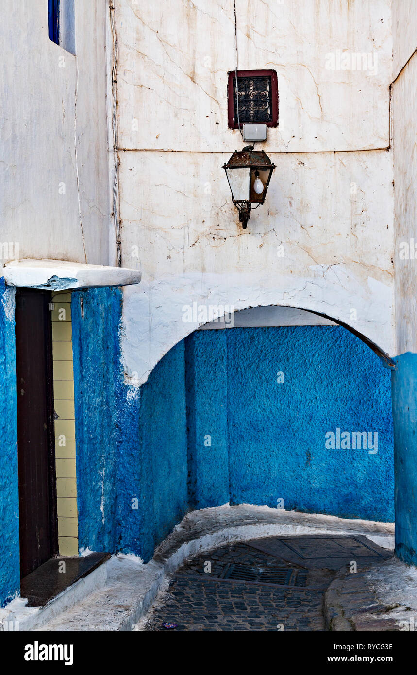 Blue & White Arch Stock Photo - Alamy
