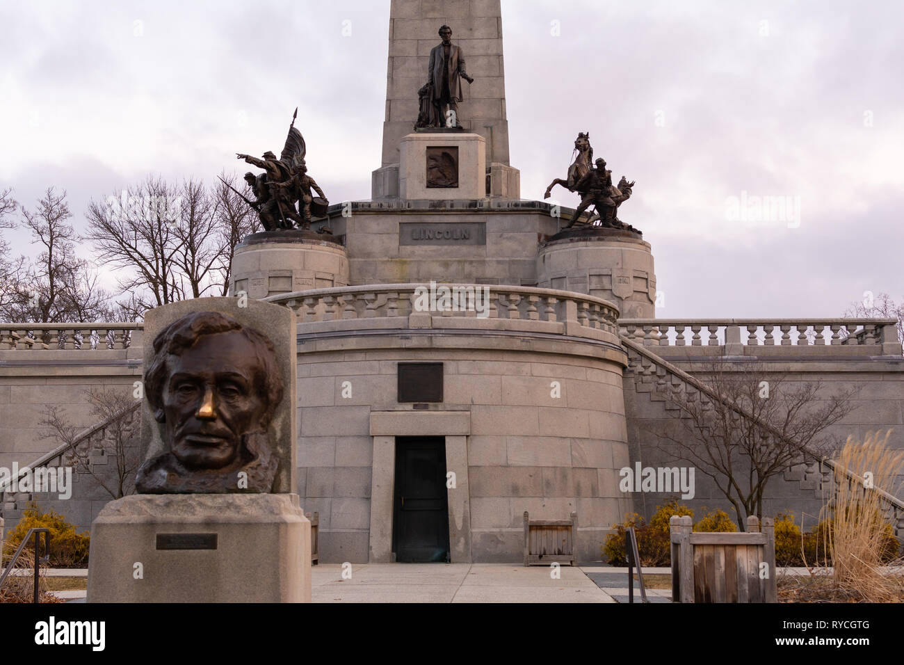 Lincoln's tomb springfield hi-res stock photography and images - Alamy