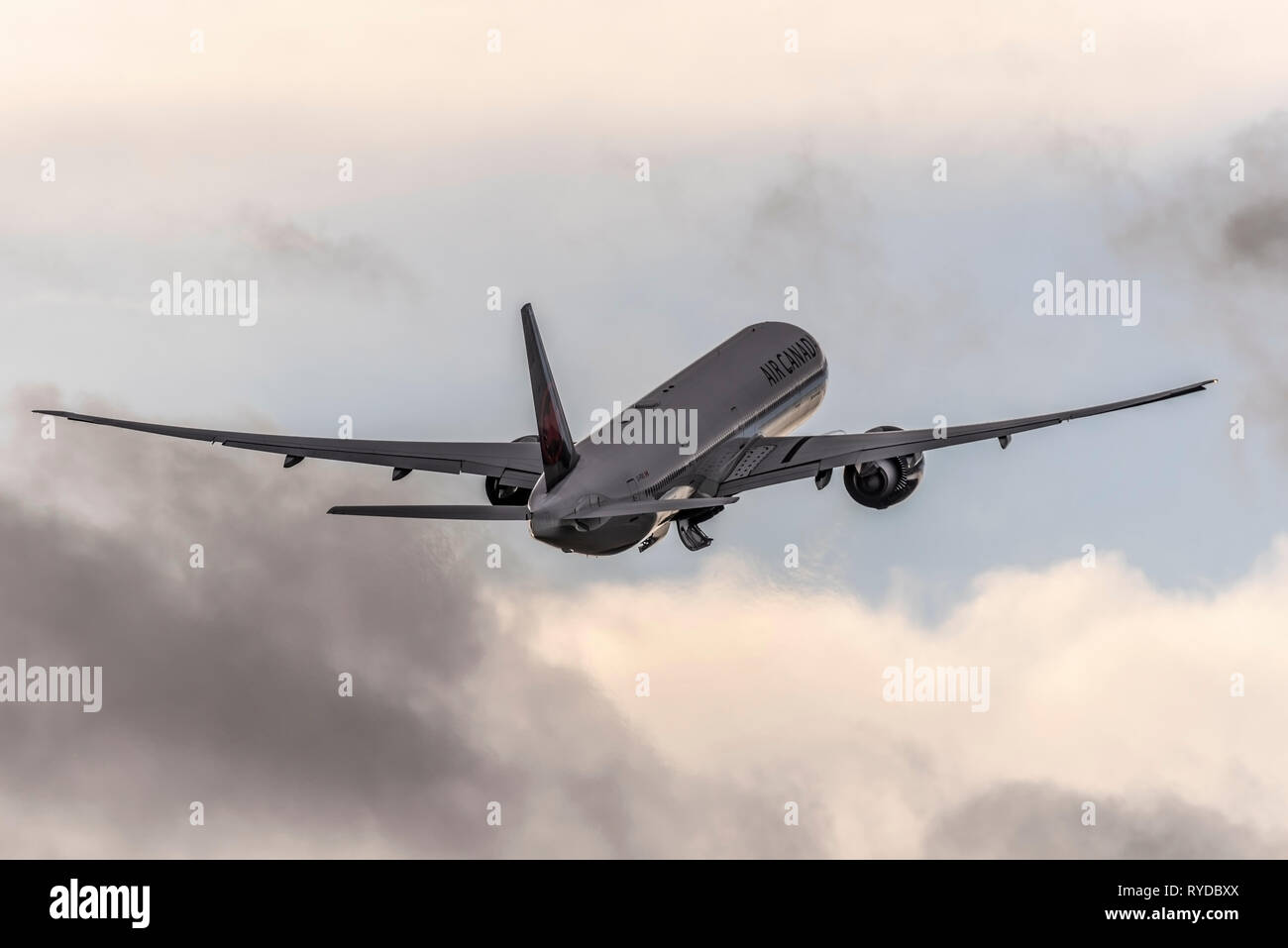 Air Canada Boeing 777 jet plane airliner C-FIVX taking off from London ...