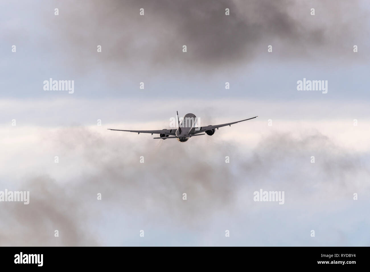 Air Canada Boeing 777 jet plane airliner C-FIVX taking off from London ...