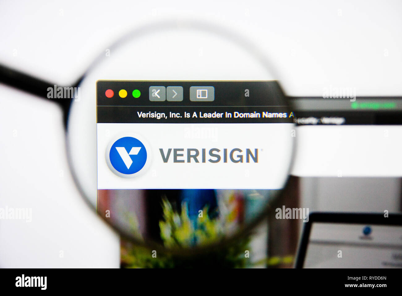 Los Angeles, California, USA - 25 January 2019: VeriSign website ...