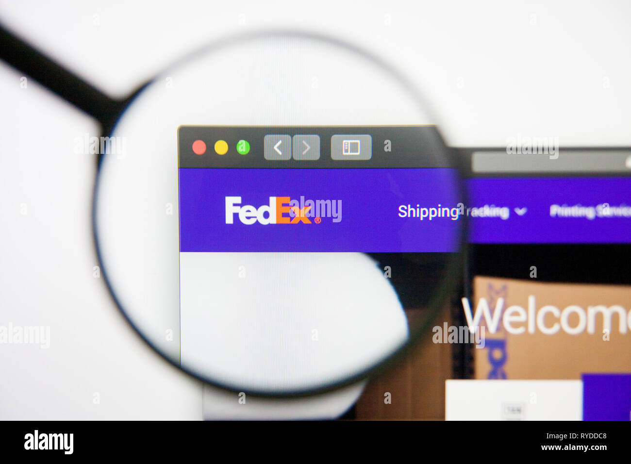 Fedex logo hi-res stock photography and images - Alamy