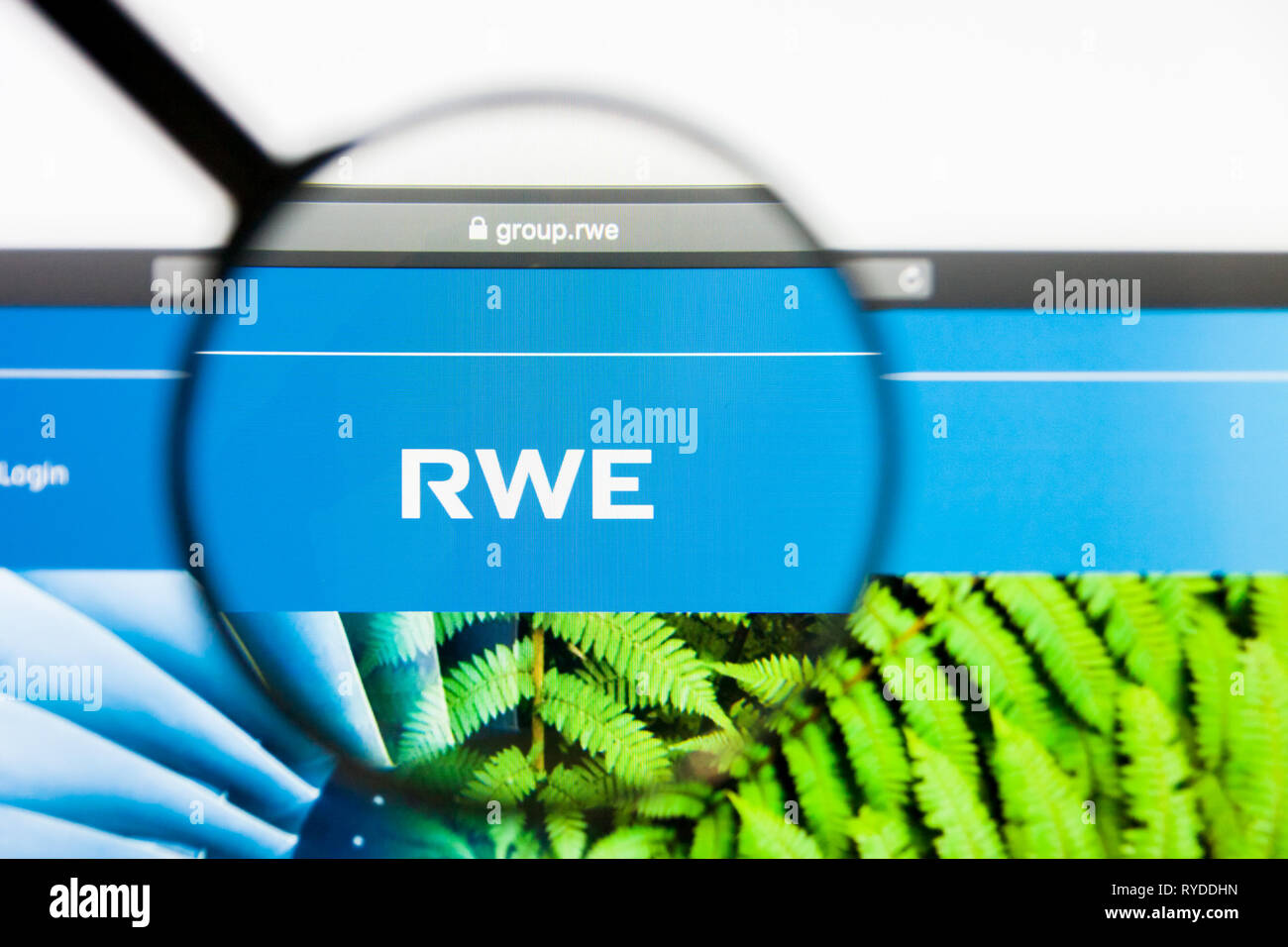 Rwe logo hi-res stock photography and images - Alamy