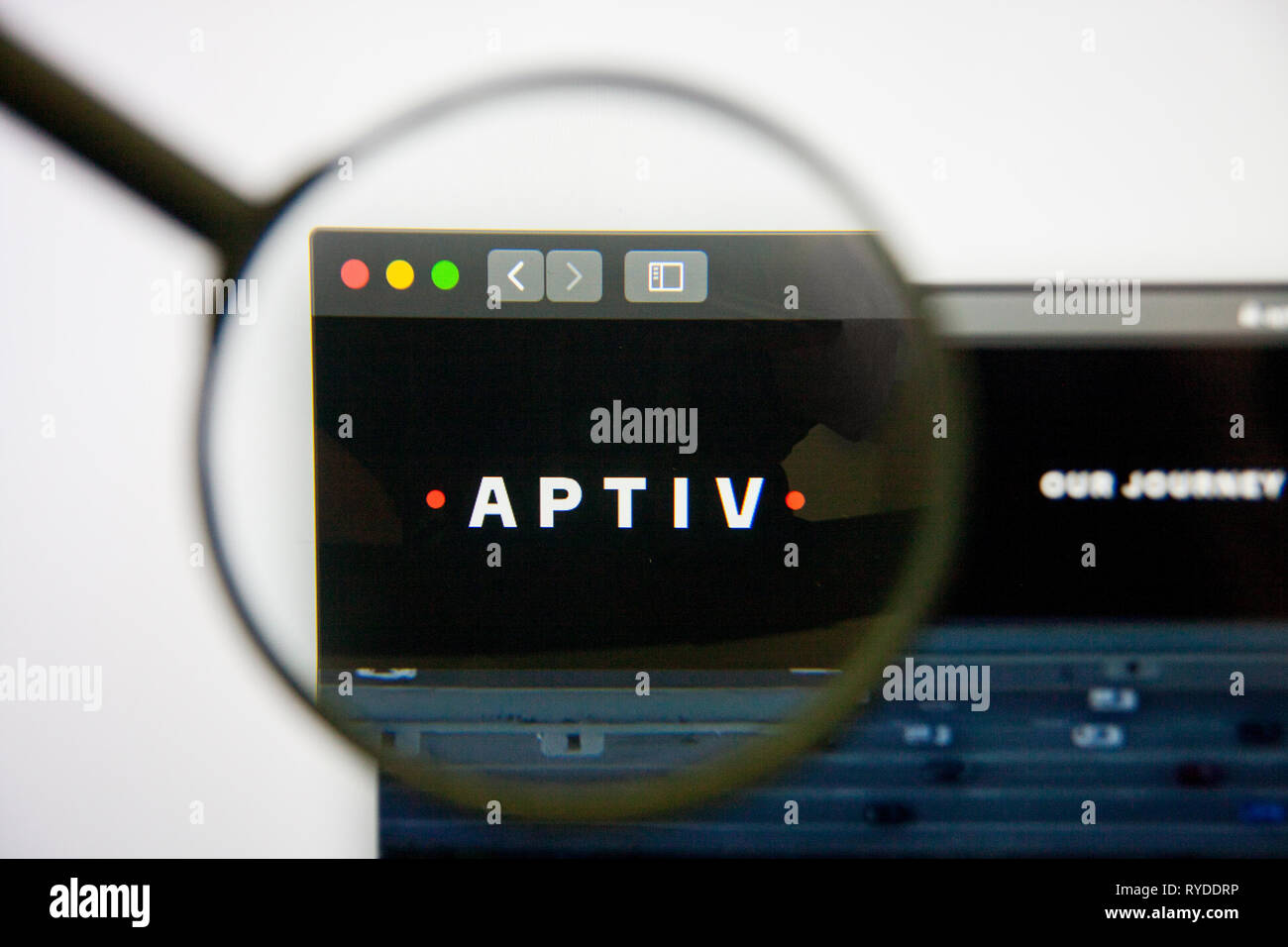 Aptiv logo hi-res stock photography and images - Alamy