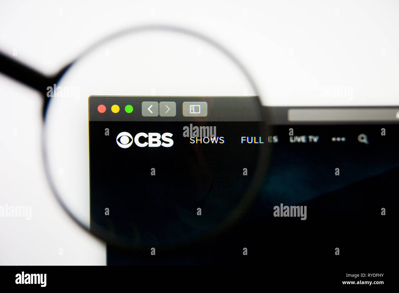 Cbs logo hi-res stock photography and images - Alamy