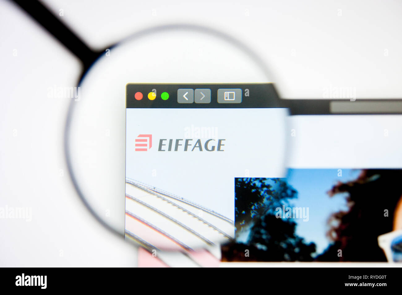 Eiffage logo hi-res stock photography and images - Alamy