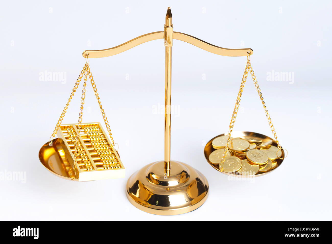 Equal arm balance hi-res stock photography and images - Alamy