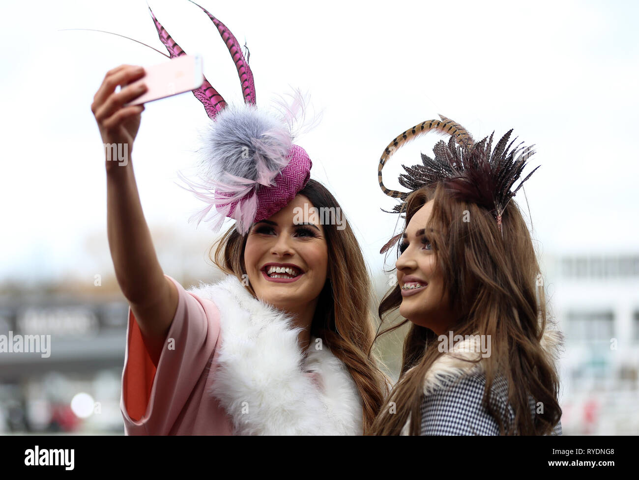 Amy brown left hi-res stock photography and images - Alamy