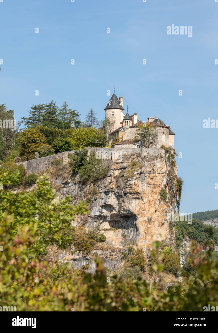 Castle of Belcastel in Lacave. Lot, Midi-Pyrenees, France Stock Photo ...