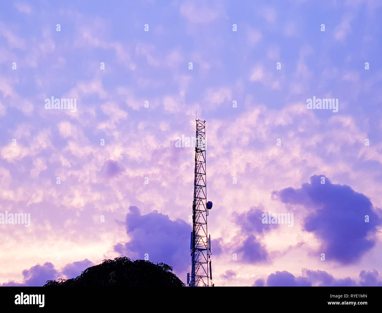 Tall steel structure hi-res stock photography and images - Alamy