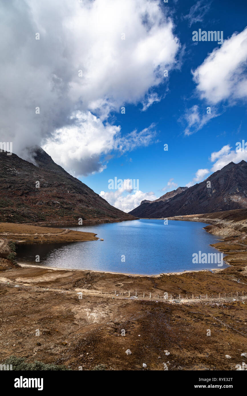 The beautiful lake and its reflection at Sela Pass in Arunachal Pradesh ...