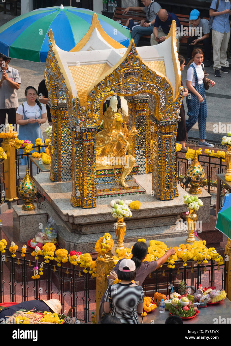 Erawan Shrine Bangkok Thailand Stock Photo - Alamy
