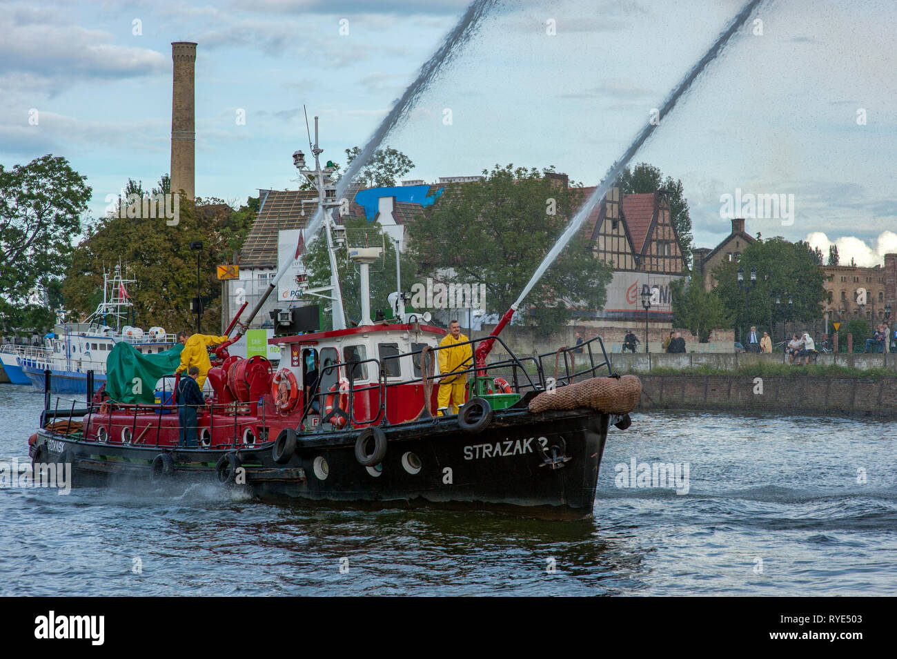 Fireboat hi-res stock photography and images - Alamy
