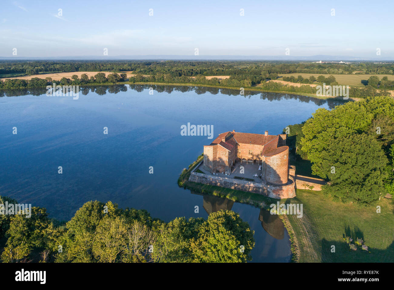 France, Ain, La Dombes region, Bouligneux, the castle at the edge of ...