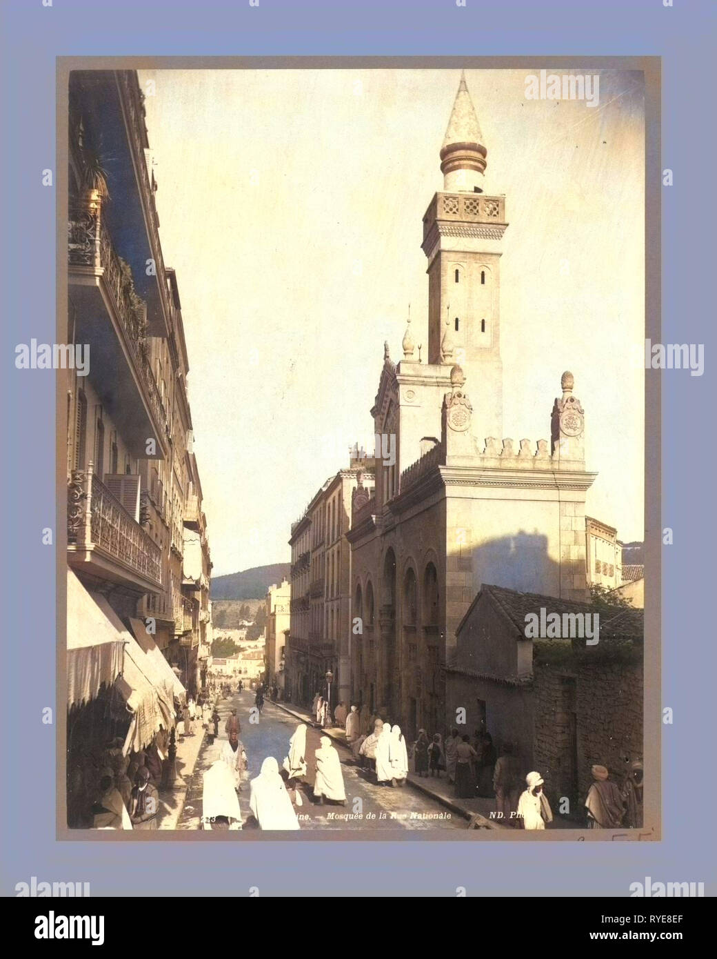 Algiers street scenes hi-res stock photography and images - Alamy